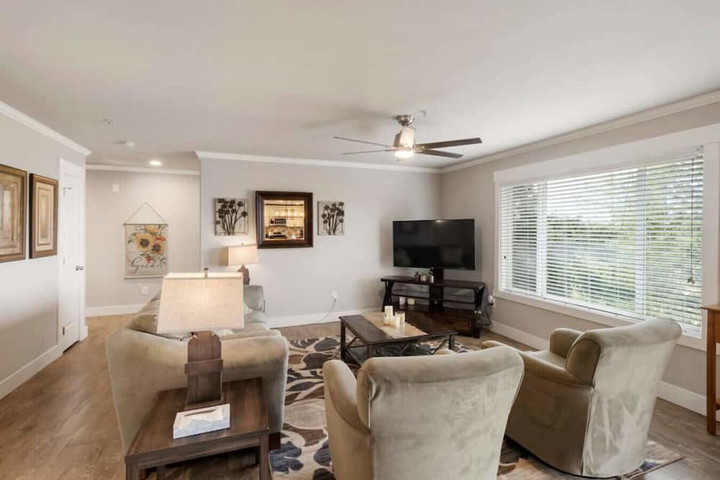 Seattle Area Retreat  Game Room  Sleeps 12 - Federal Way, WA