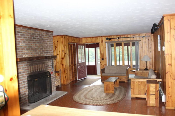 Beach - Family & Pet Friendly - Adirondack Cabin - Adirondack Mountains