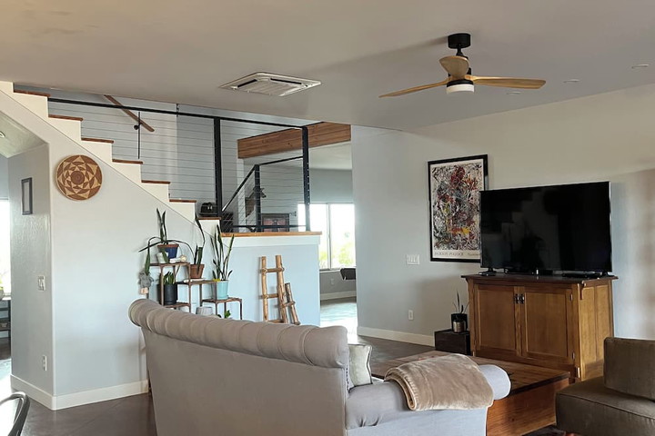 Sun Sational! Stay Comfortably In This Unique One Of A Kind Spacious Home. - Casa Grande
