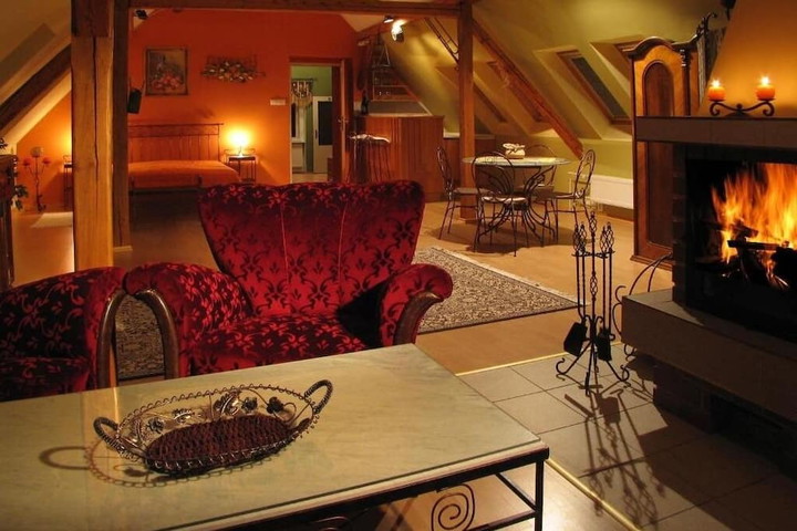Apartments Zámoček Staré čAsy : Superior Two-bedroom Apartment With Balcony - Poprad