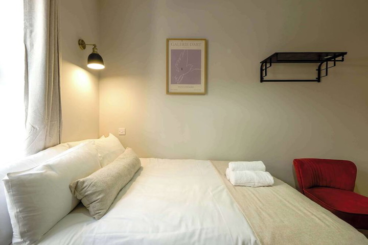 The Willow - Studio 13 - Filton