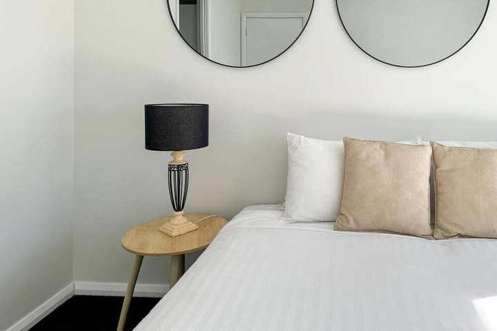 Paradise Drive - All Of The Comforts - Wagga Wagga