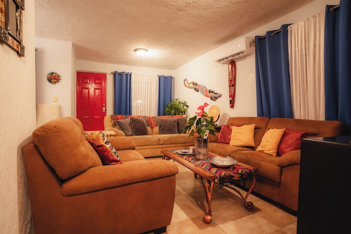 Stunning Sky Deck/ferry & Beach 2min/pool/sleeps 5-16/24-7 Security/garden Patio - Cancún