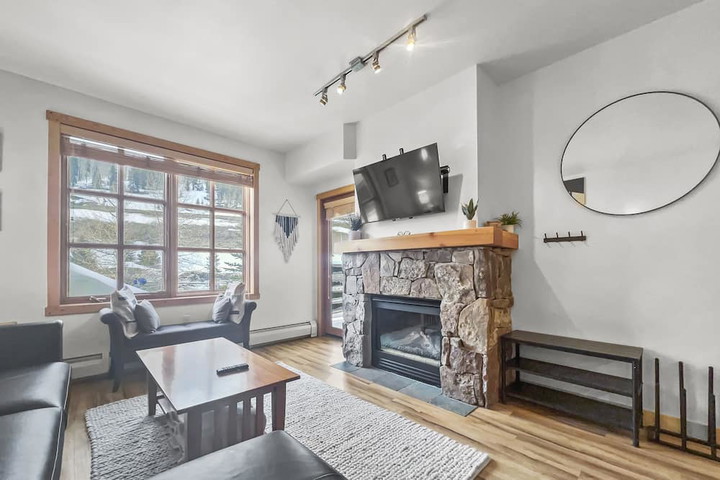 Amazing Condo Right In Center Village! 3 Outdoor Hot Tubs Pp225 - Copper Mountain, CO