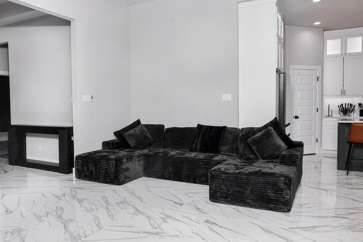 Spacious New 4-bedroom Light-house In Perfect Dallas With Resort Style Living. - Lancaster, TX