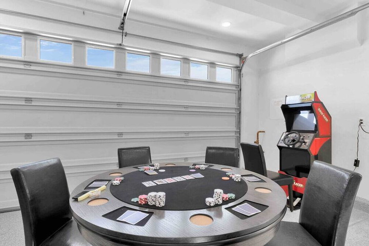New 9 Bd Home W/pergola|large Gameroom|huge Pool - Coachella, CA