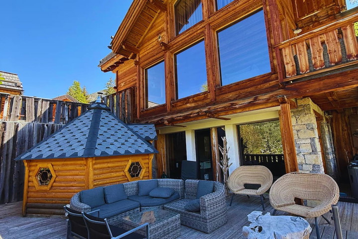 Grand Chalet à Vars Pour 19 Pers  Piscine Intérieure, Spa, Cinéma, Vue Montagne - Risoul
