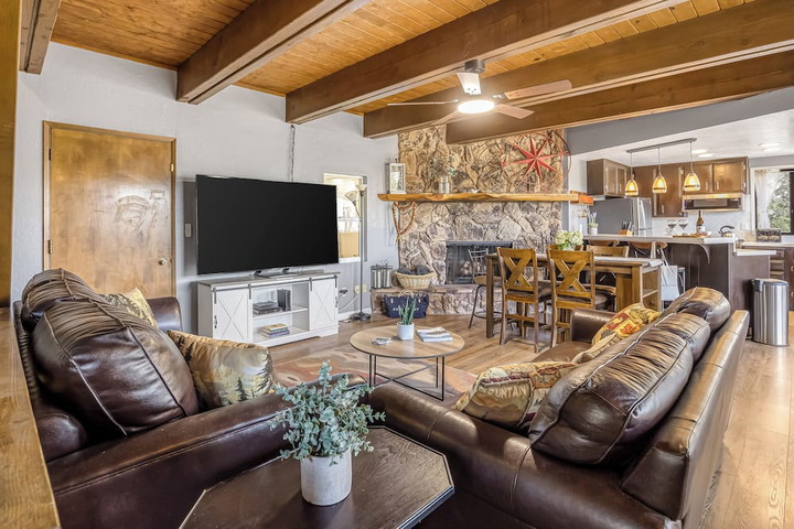 Salle De Jeux + Vue Panoramique Sur La Terrasse | Minutes Du Lac | Nadelhorn Par Avantstay - Lake Arrowhead, CA