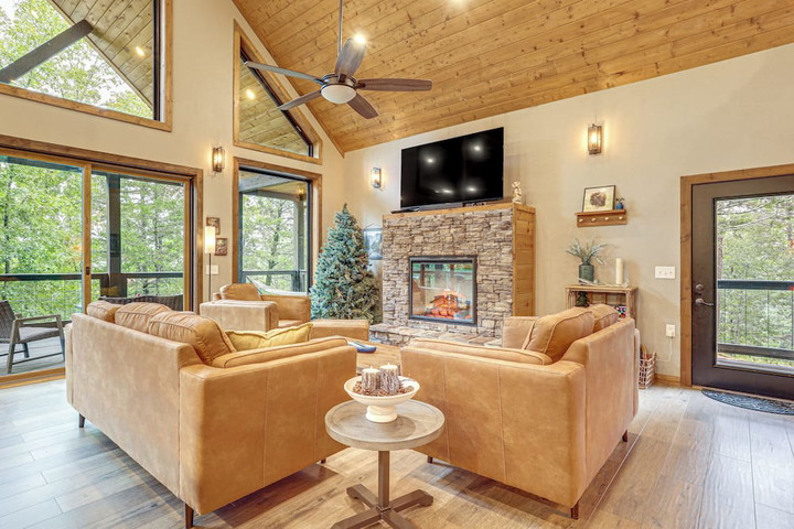 Lake Views & Golf Access At Secluded Drasco Lodge - Heber Springs, AR