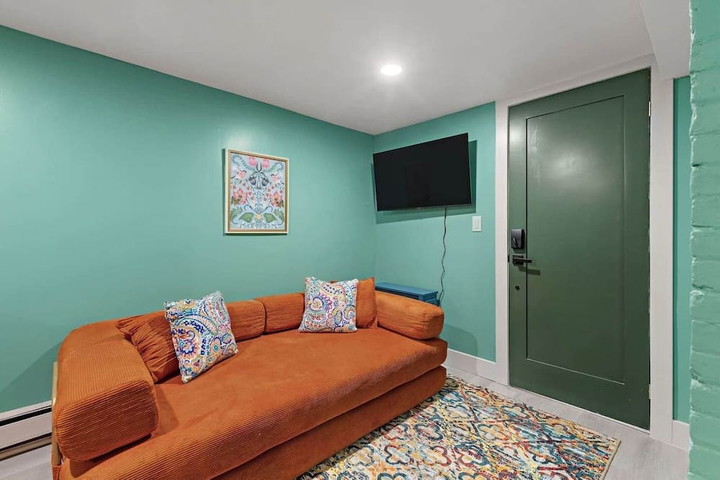 Cheerful Rainbow Suite  Near Nyc - Jersey City, NJ