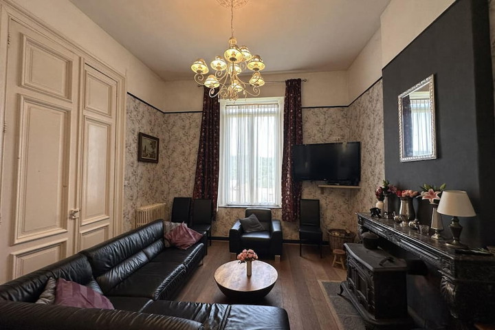 Grand Maison Avec Poêle à Bois Et Billard - Philippeville