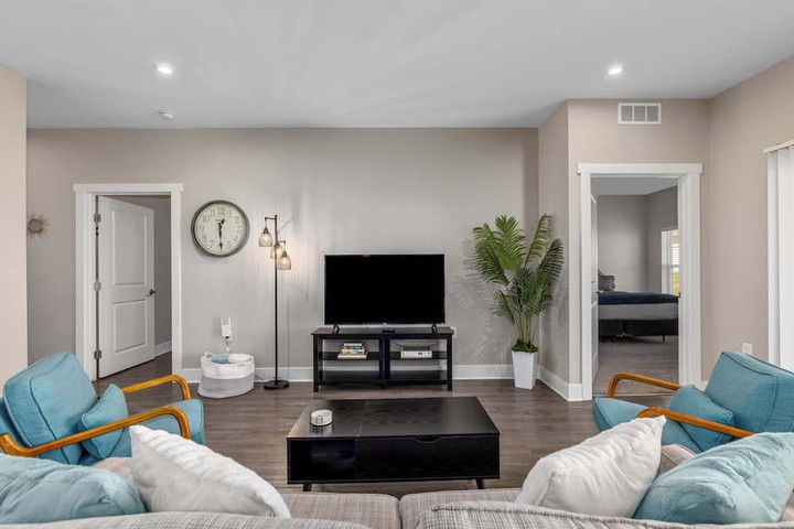 Modern 2br + 2ba Condo With Garage & Patio - グランド・ラピッズ, MI