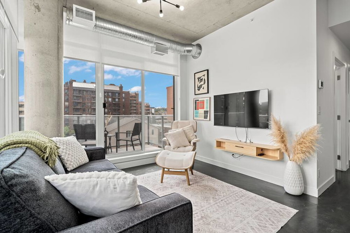 Cosmopolitan Calgary, Modern Loft - Alberta