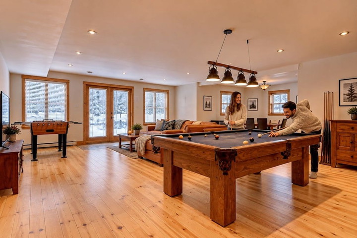 Fiddler Lake 72 | Private Spa, Pool Table & Pool - Saint-Sauveur