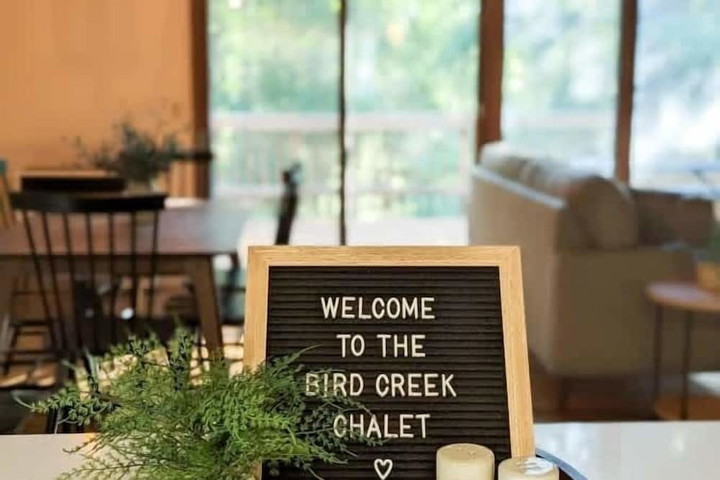 Bird Creek Chalet - 1 Mile From Salmon Fishing! - Alaska