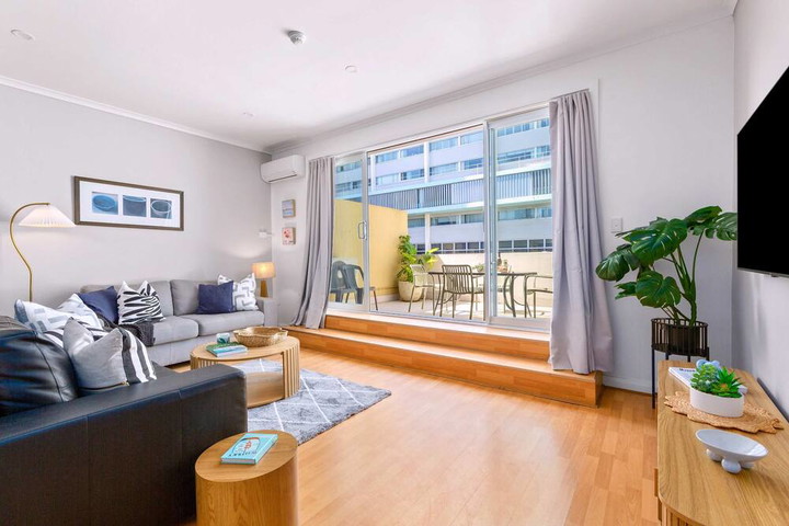 Manly Central Loft, A Chic Studio Apartment - Manly