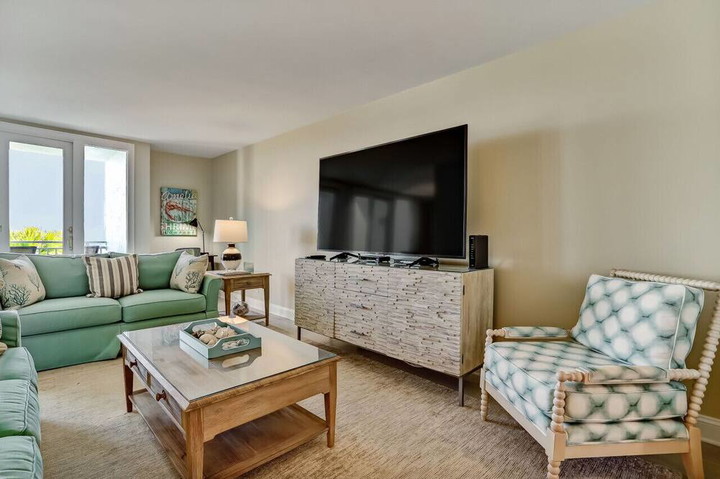 Sunkissed Escape With Spectacular Views - Jacksonville, FL