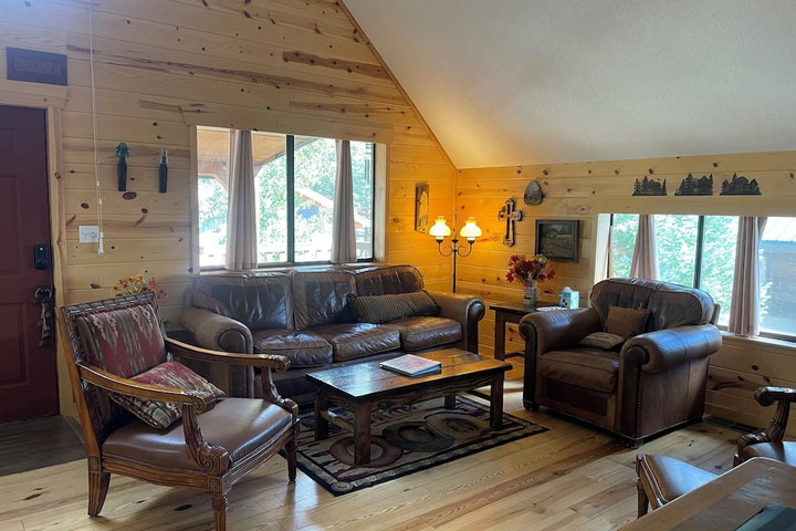 The Bunkhouse Near The River - Red River, NM