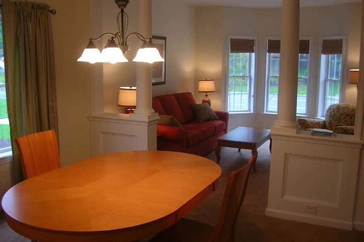 Large & Comfy Townhome. Fully Stocked. Filtered Lake Views. Steps To The Beach! - Lake George, NY
