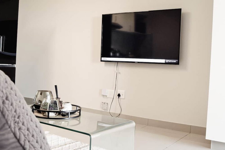 Luxurious Millennial, Umhlanga Durban-one Bedroom Apartment With A Pool - Umhlanga