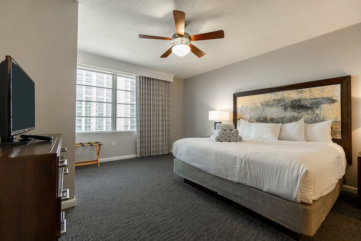 Cozy 1-bedroom Deluxe Suite In Beautiful Daytona Beach! - Daytona Beach, FL
