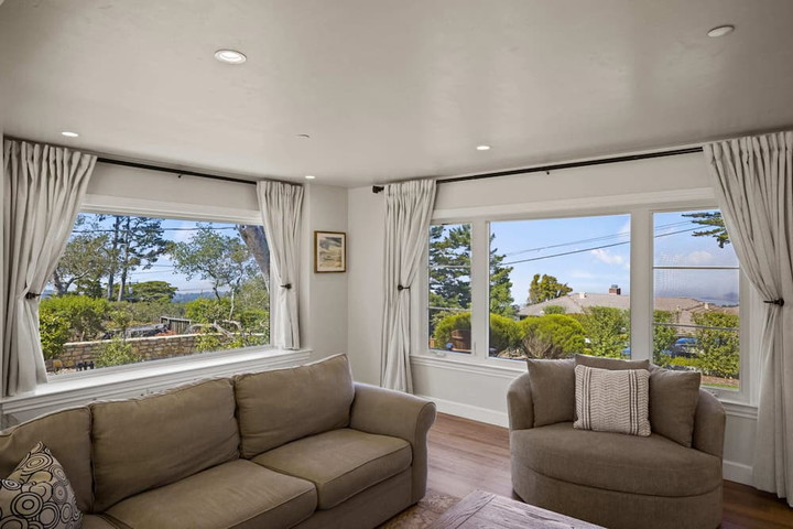 Iaorana: Newly Remodeled Luxury 3 Bedroom With Ocean Views - Monterey, CA