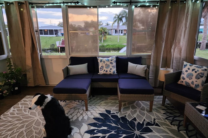 Beautiful, Pet Friendly Home On Canal. Great For Fishing, Kayaks & Snowbirds - Manasota Key, FL