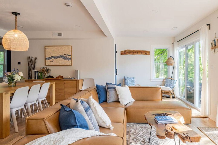 Riverfront 4br | Winter Views & Hot Tub - Woodstock, NY