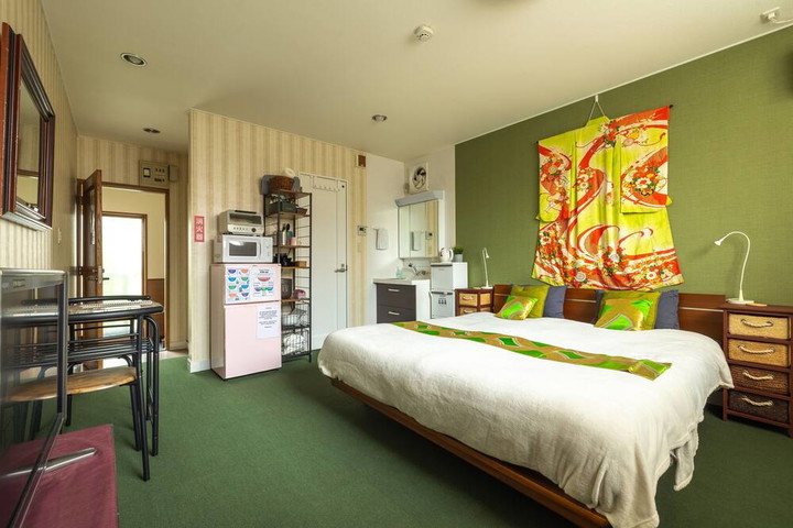 Yoyogi Ivy | Studio With King Sized Bed - Harajuku