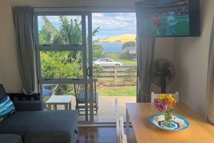 Sneezle Beezle Cottage - Ōmāpere