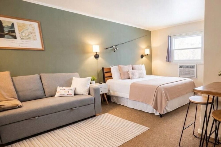 3, Cozy Pet Friendly Vermont Retreat - Two Doubles - Vermont