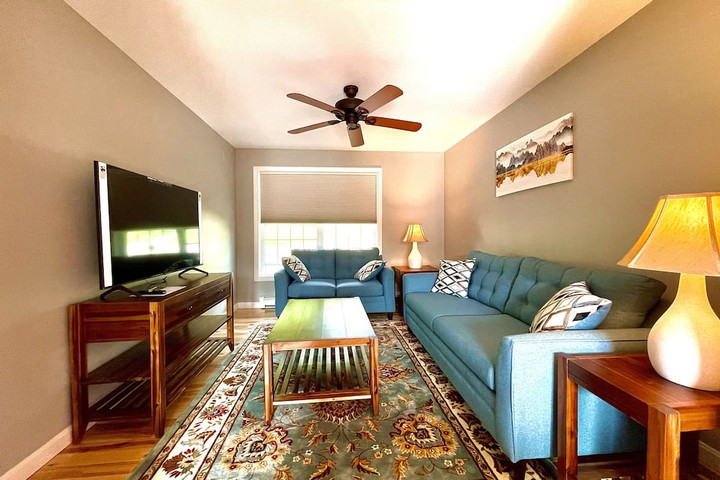 In-town Bar Harbor Cottage Close To Acadia National Park Entrance W/ Home Office - Bar Harbor, ME