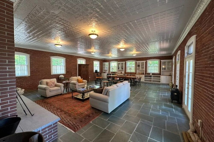 Spacious Historic Home On Diamond Cove - Portland, ME