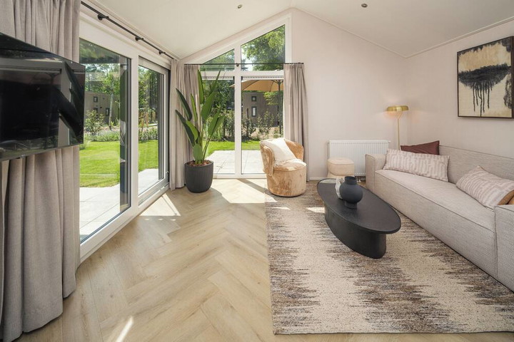 The Doornenburg Lodge Comfort Met Hottub Is A Cosy And Well-equipped Holiday Home For 6 Guests In The Veluwe Region, Complete With A Private Hot Tub, Sunny Terrace And Everything You Need For A Truly Relaxing Break. - Deventer