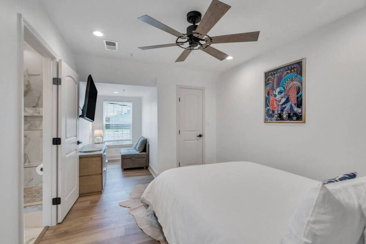 Charming 3br Hotel Retreat With Shared Pool & Hot Tub - New Orleans, LA