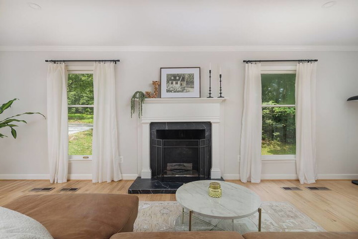 Cozy, Renovated 3-bedroom Retreat On 10+ Acres In Charming Leesburg. Sleeps 7 - Leesburg, VA