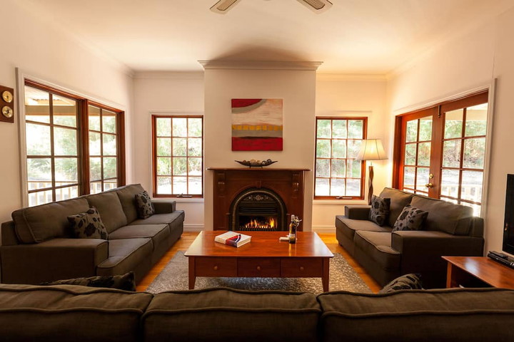Large 4 Bedroom House With Outdoor Entertaining Deck That Offers A Spa And Pizza Oven - Margaret River