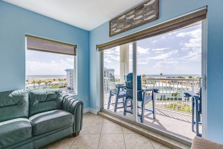 Shore Thing Premium Ocean View Two Bedroom Condo - St. Petersburg, FL