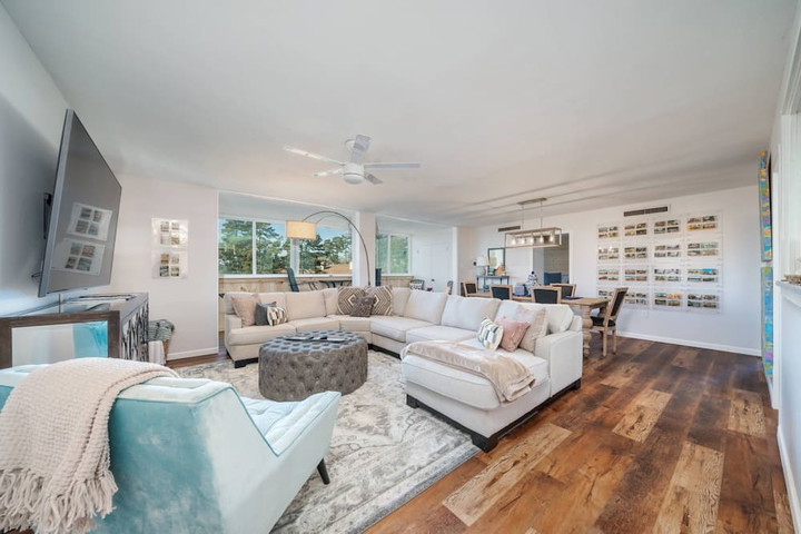 Lakefront Retreat: Updated Condo With Resort Amenities, Lake Views, Pool & Close To Hot Springs Fun! - Hot Springs, AR