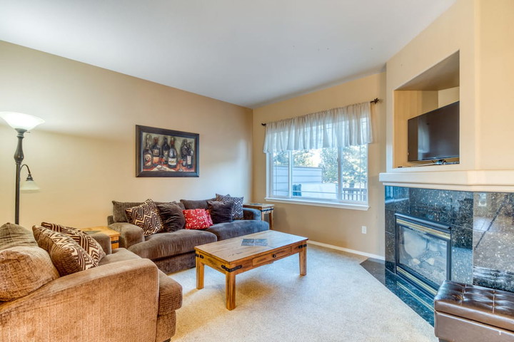 Hot Tub, Eagle Crest Condo On Golf Course, Dogs Ok - Redmond, OR