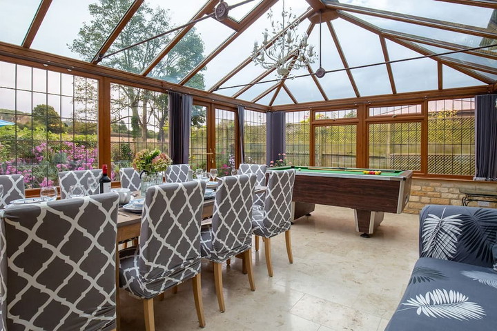 Kingfisher Cottage - Sleeps 10 Guests  In 5 Bedrooms - Winchcombe