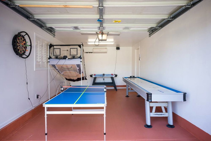 Fire Pit Retreat W/ Games 4 Beds Near Lax & Beach - Redondo Beach, CA