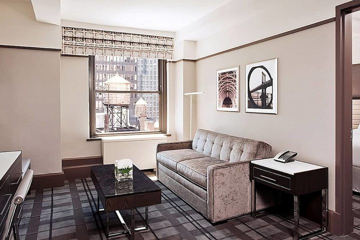 Premier One Bedroom Suite At Park Central Hotel New York! - Woodside - Queens NY