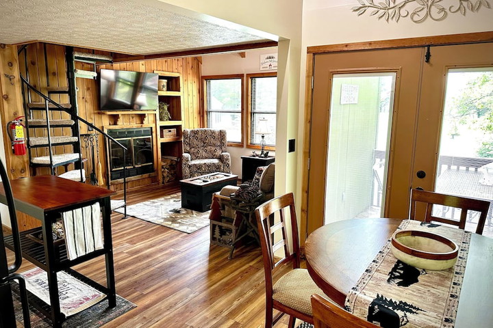 Cozy Cabin In Black Bear-central Heating-family & Pet Friendly-resort Pool - Davis, WV