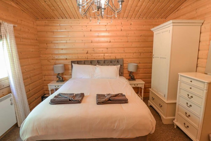 64 Acorn Lodge Kenwick Park, Louth - Louth