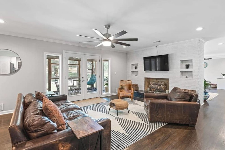 Spacious 7 Bedrooms W/ Huge Backyard Downtown Atl - Atlanta, GA