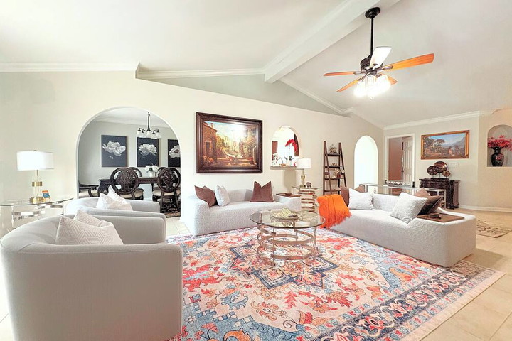 Spacious 3-bedroom Home In Tranquil Jacksonville  Sleeps 10 Comfortably. - Jacksonville, FL