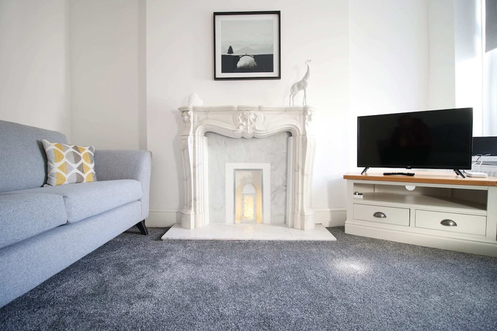 Herbert House: Rhondda Valley By Stae-homes - South Wales