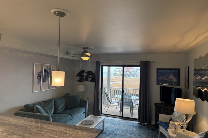 Beautiful Bayside Condo- Perfect Sunsets And Short Walk To Beach - 56th St. - Ocean City, MD