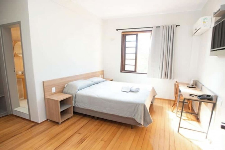Perfect Stay For City Explorers: Room W/ Breakfast | Near Santa Maria Centro - Santa Maria